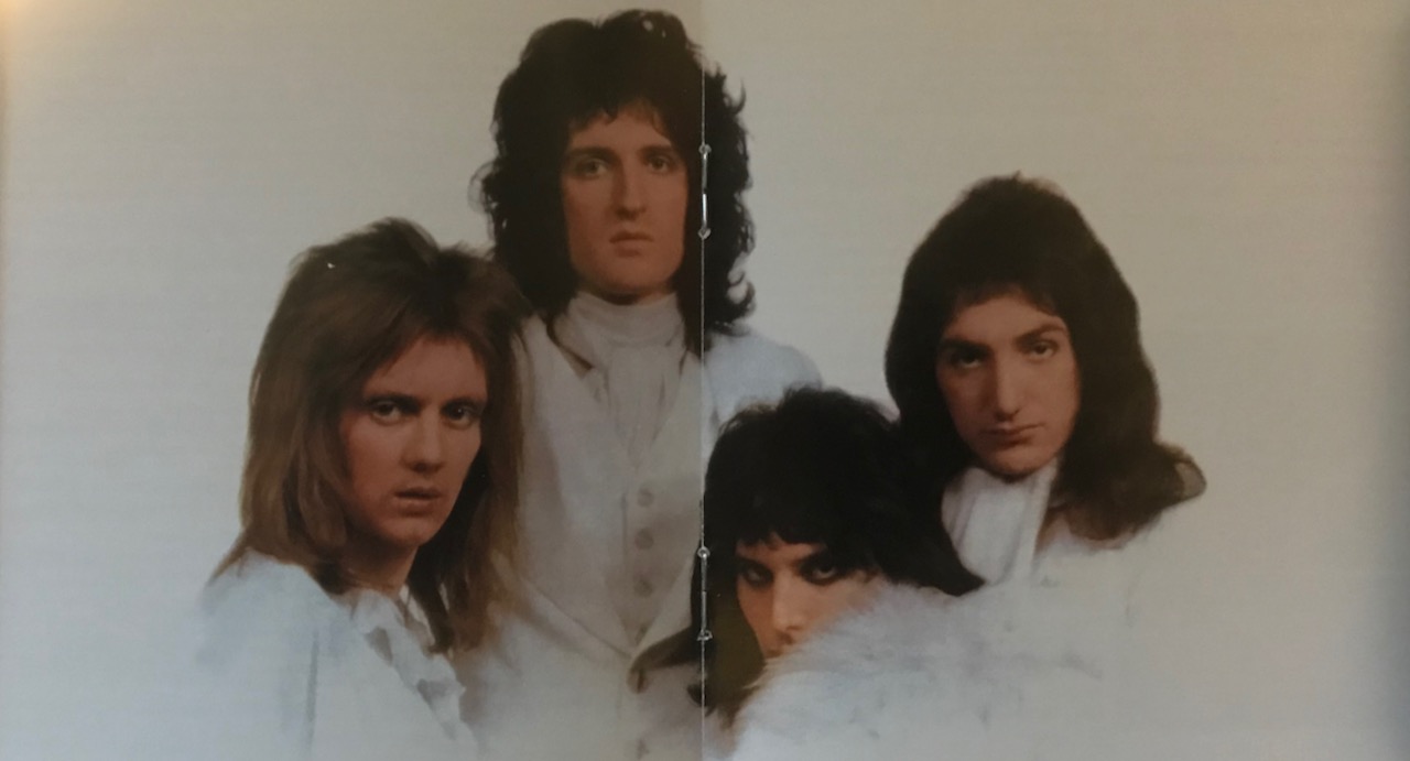 Queen – ‘Queen II’ (1974) – Album Review (The Studio Album Series) – 2 ...
